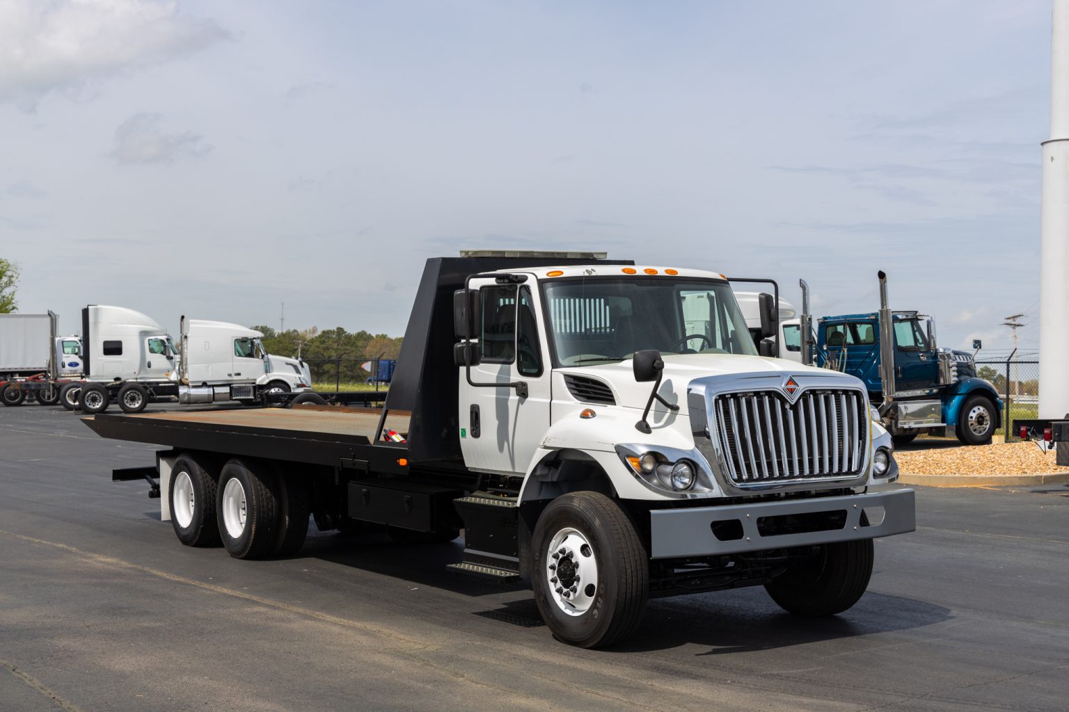 2018 INTERNATIONAL WORKSTAR 7400 - Pliler International